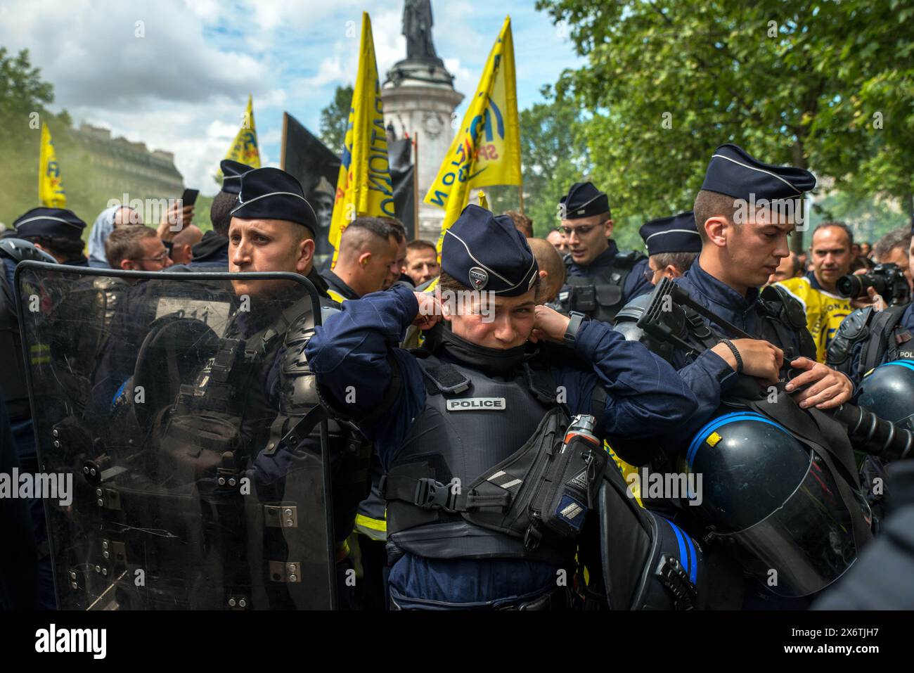 Paris, France. 16th May, 2024. Firefighters during a nationwide protest ...
