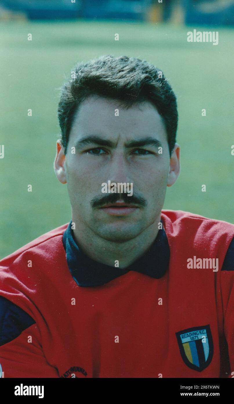STEVE FRANCIS, READING FC, 1990. PIC MIKE WALKER 1990 Stock Photo - Alamy