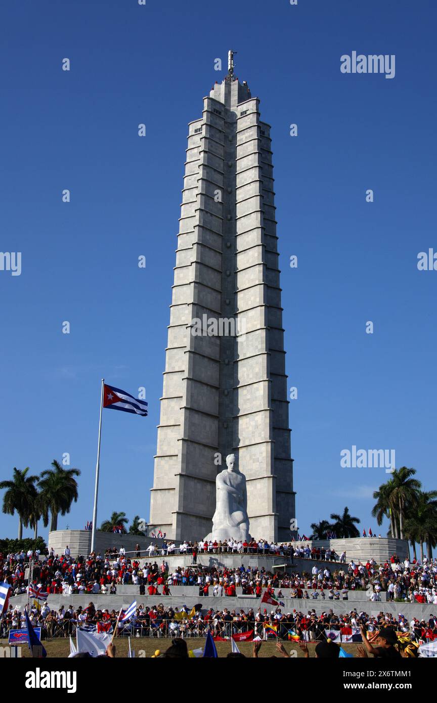 José Martí Memorial and Statue, Revolution Square, Havana, Cuba ...