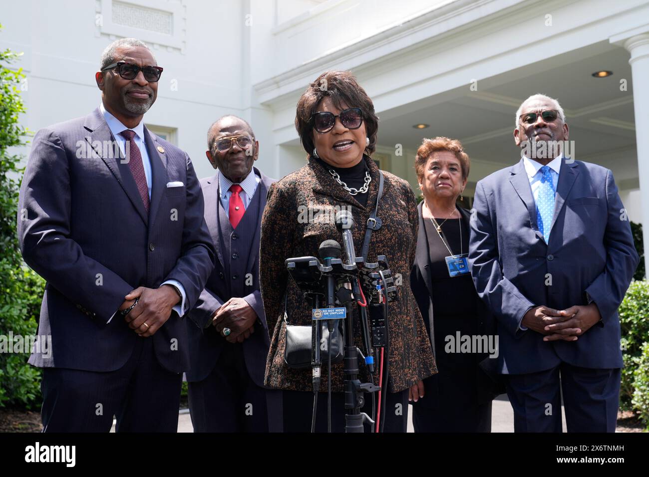 Cheryl Brown Henderson, center, daughter of Brown v. Board of Education ...