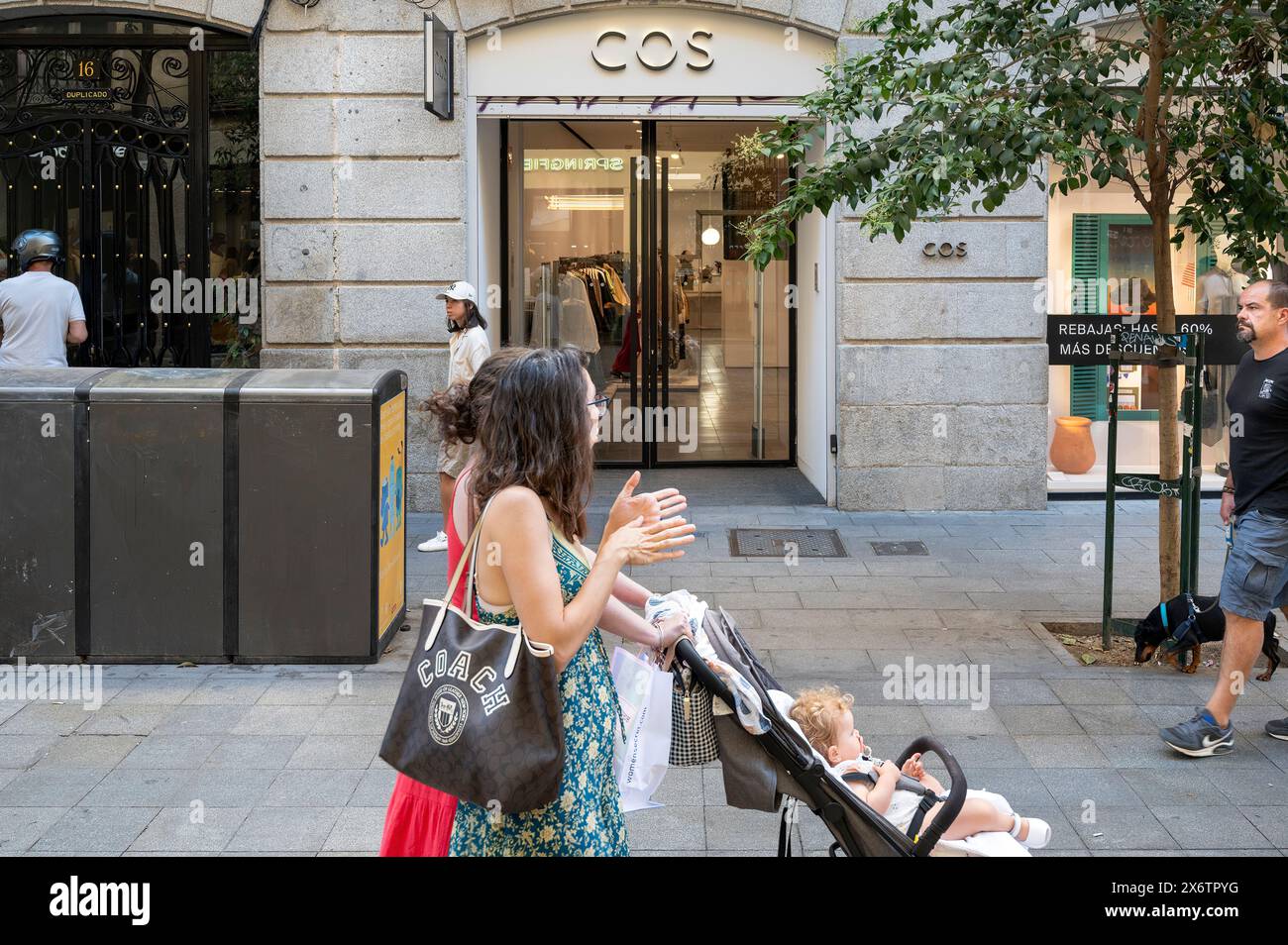 Cos logos hi-res stock photography and images - Alamy