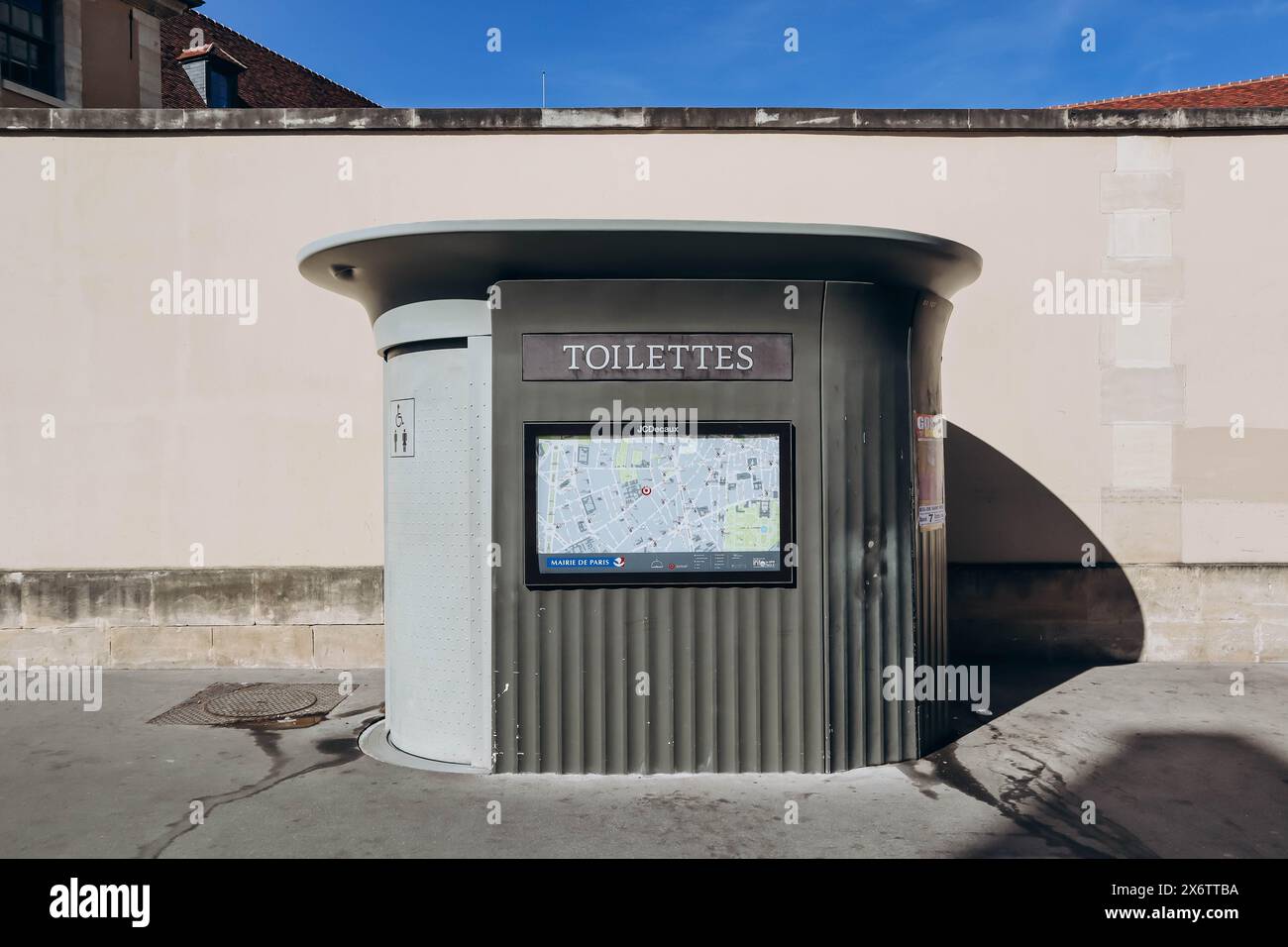 Automatic toilet door hi-res stock photography and images - Alamy