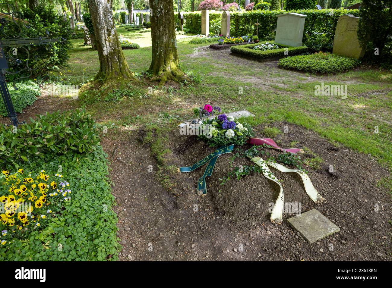 Grab des am 22. April 2024 verstorbenen Schauspielers und ...