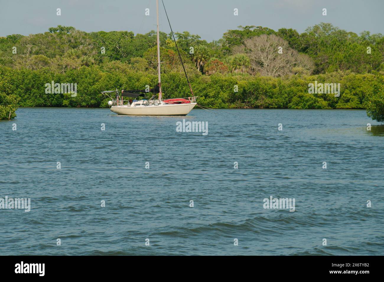 Boat overhead mast hi-res stock photography and images - Alamy