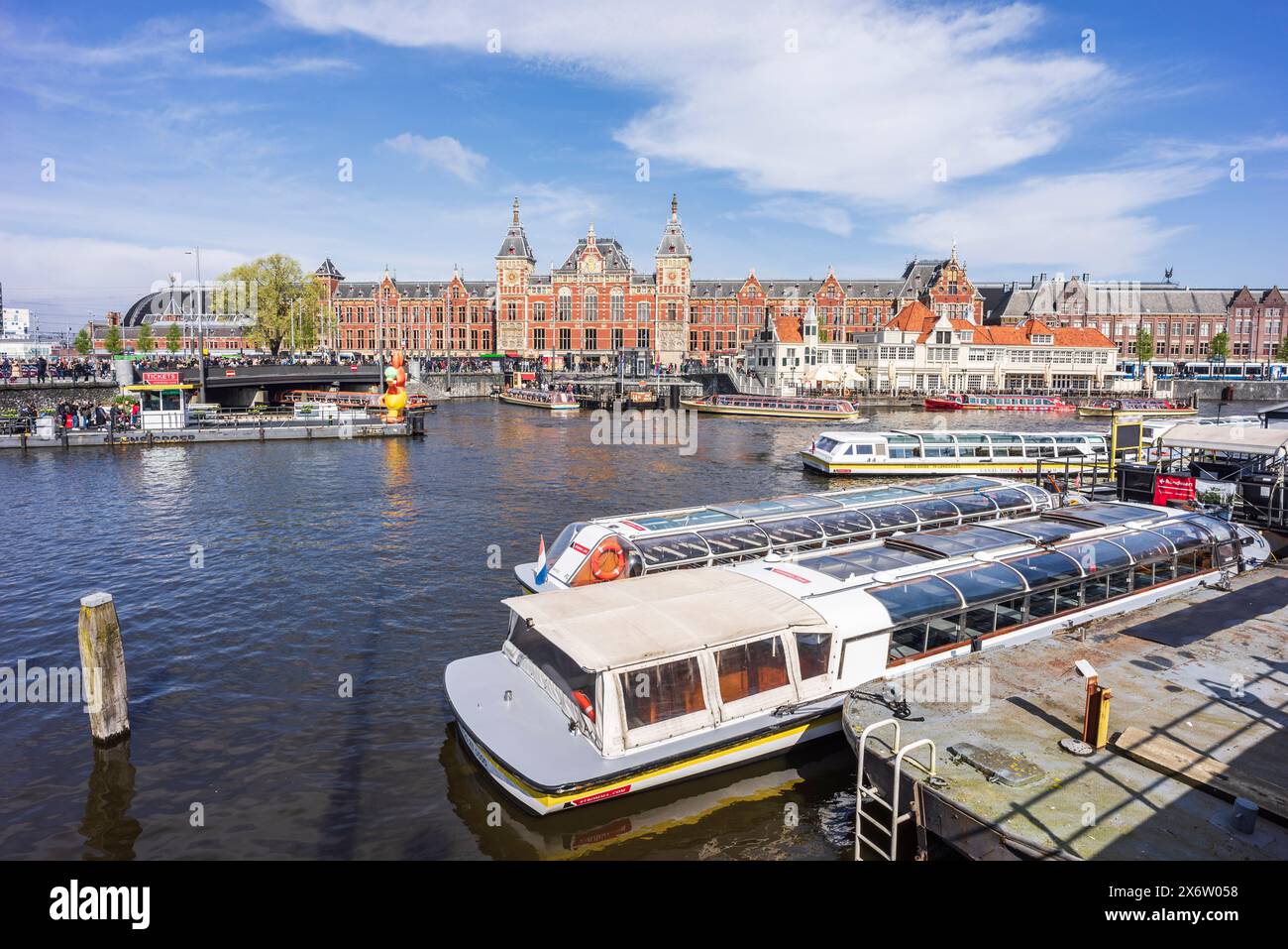 Amsterdam Central Station, neo-renaissance building, Amsterdam ...
