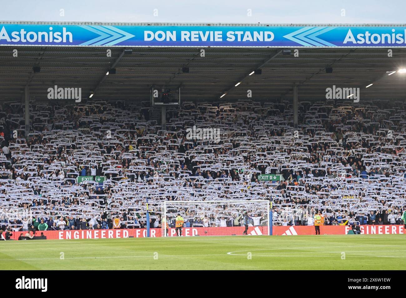 Leeds fans hold up their scarves before the game during the Sky Bet ...