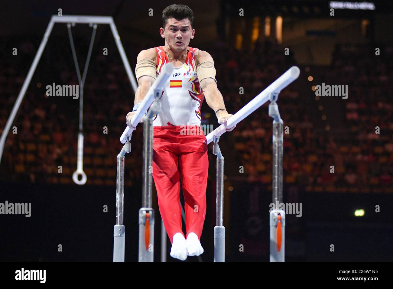 Barras paralelas hi-res stock photography and images - Alamy