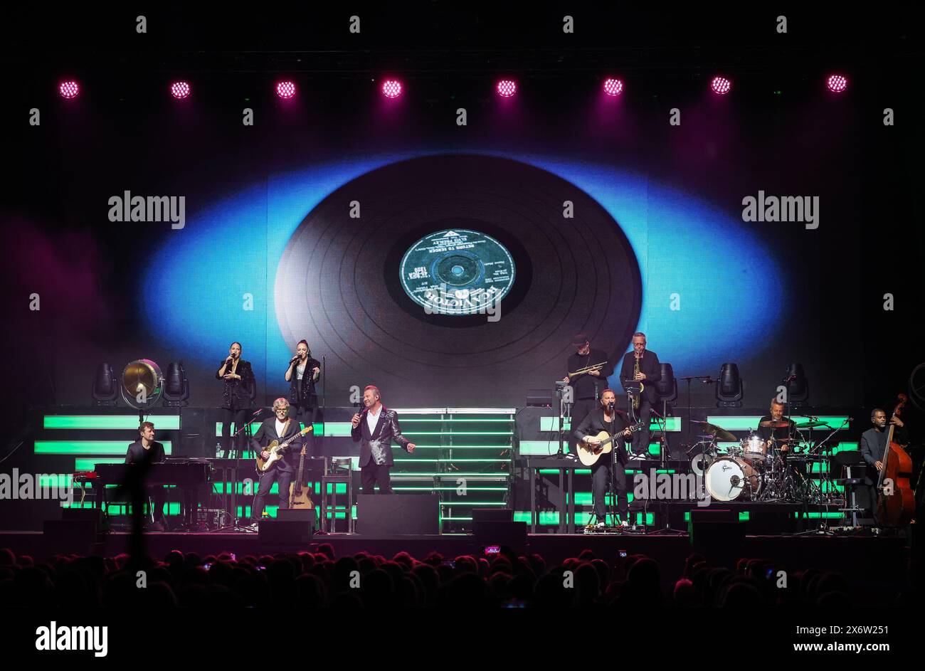 Lp 2024 tour hi-res stock photography and images - Alamy