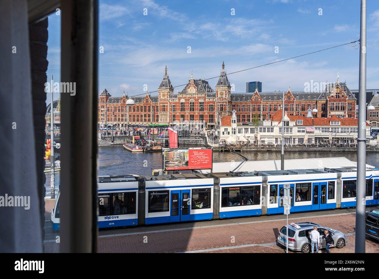 Amsterdam Central Station, neo-renaissance building, Amsterdam ...