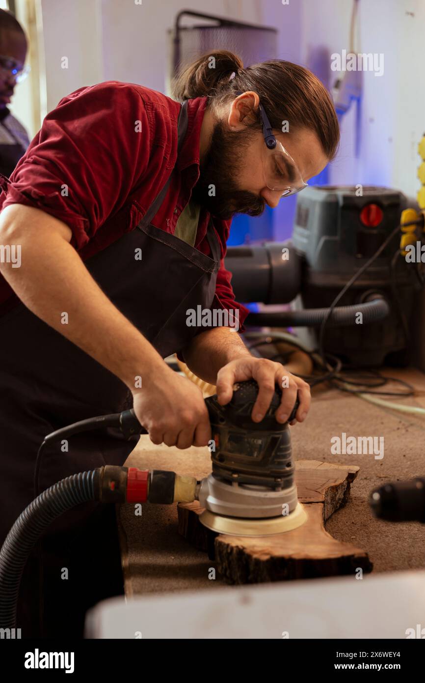 African american carpentry team hi-res stock photography and images - Alamy