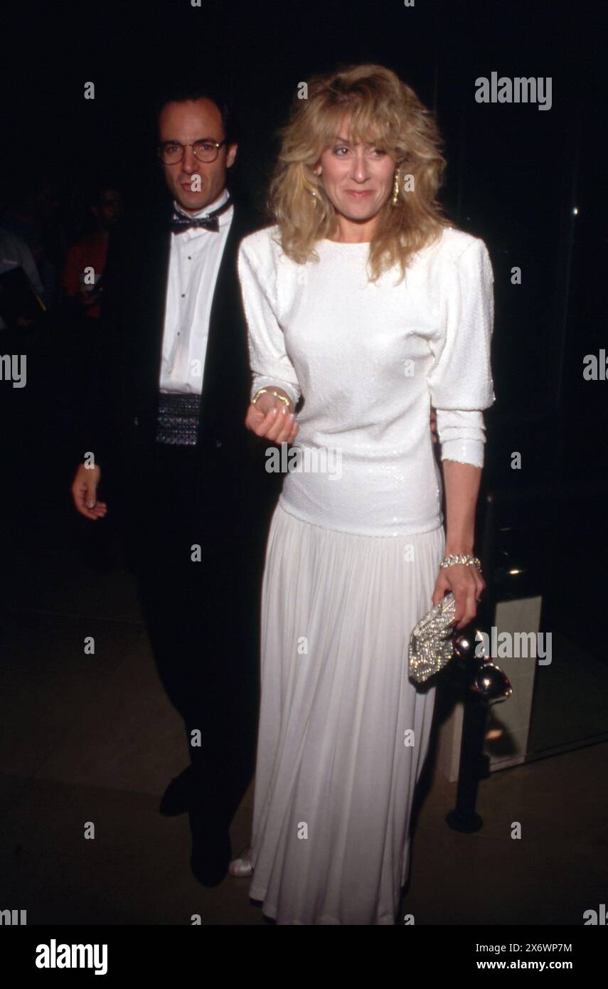 Robert desiderio and judith light hi-res stock photography and images ...