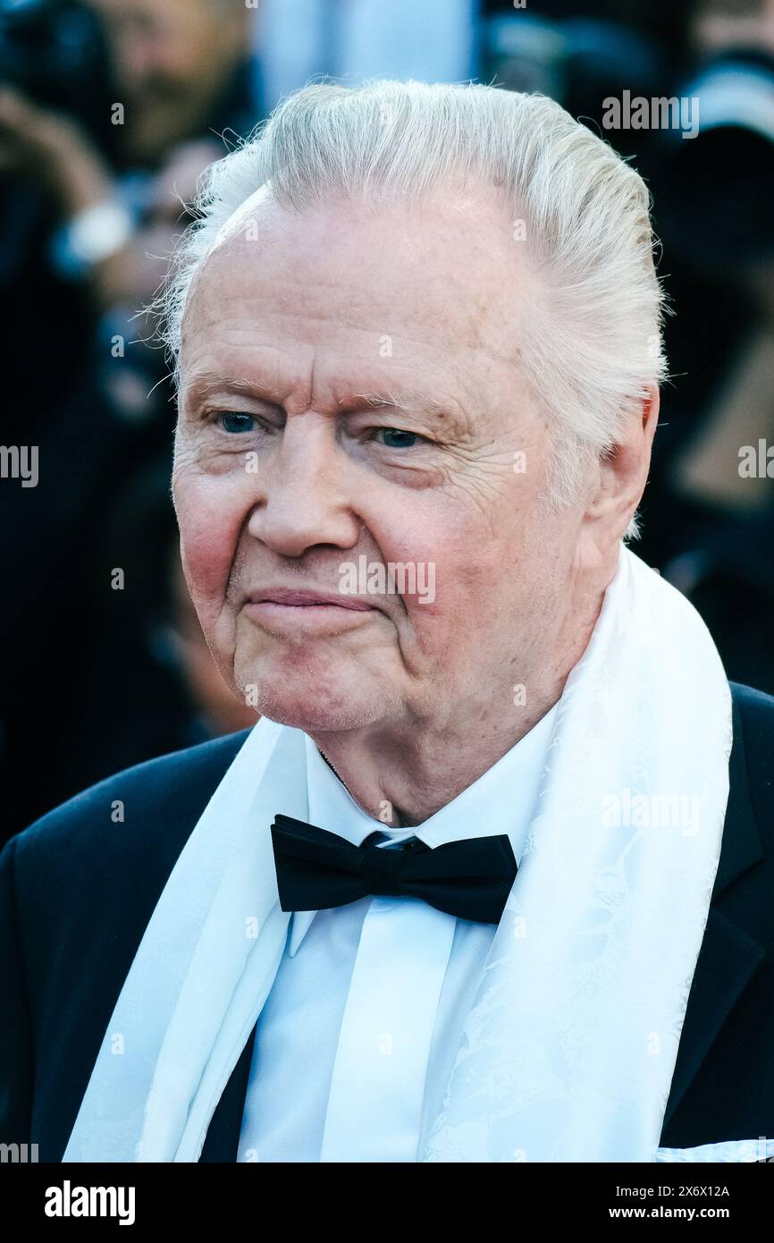 Cannes, France. 16th May, 2024. Jon Voight photographed on the Red ...