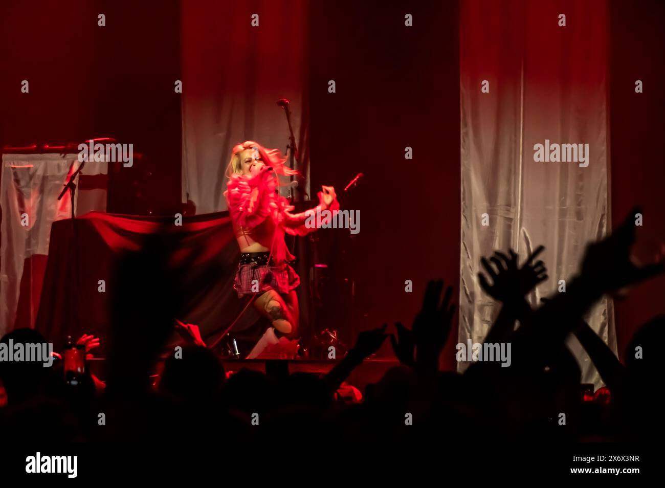 Empowering lyrics hi-res stock photography and images - Alamy