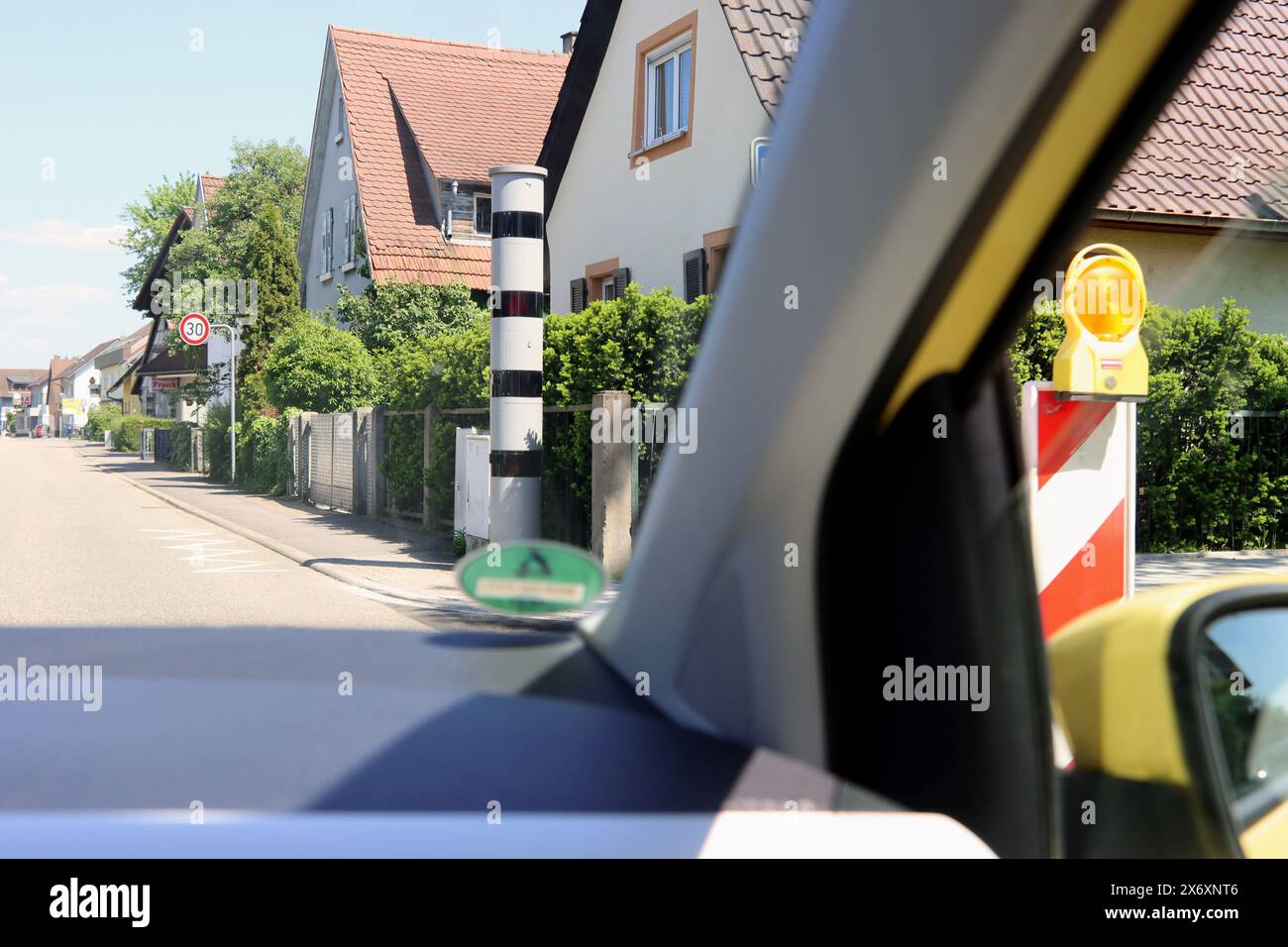 Stationary speed camera in hi-res stock photography and images - Alamy