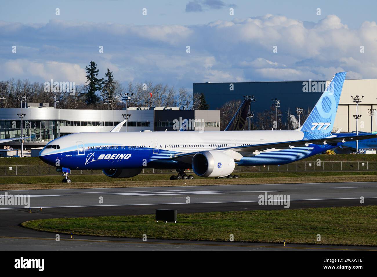 Boeing 777 9 hi-res stock photography and images - Alamy