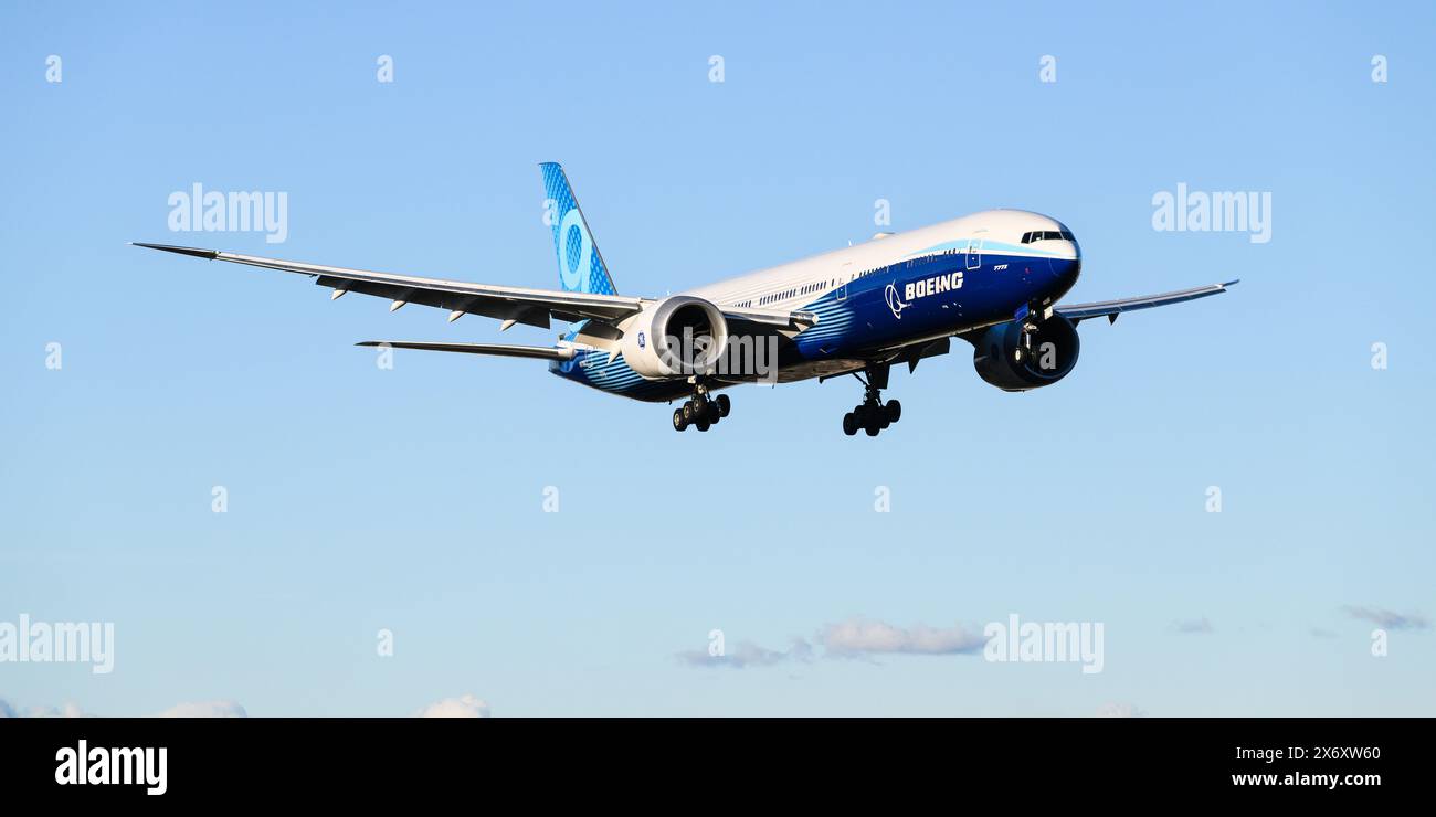Boeing 777 9 hi-res stock photography and images - Alamy