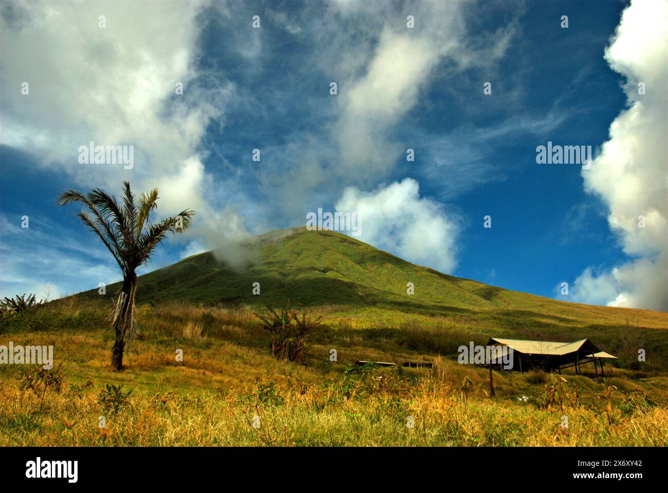 Volcano risk management hi-res stock photography and images - Alamy