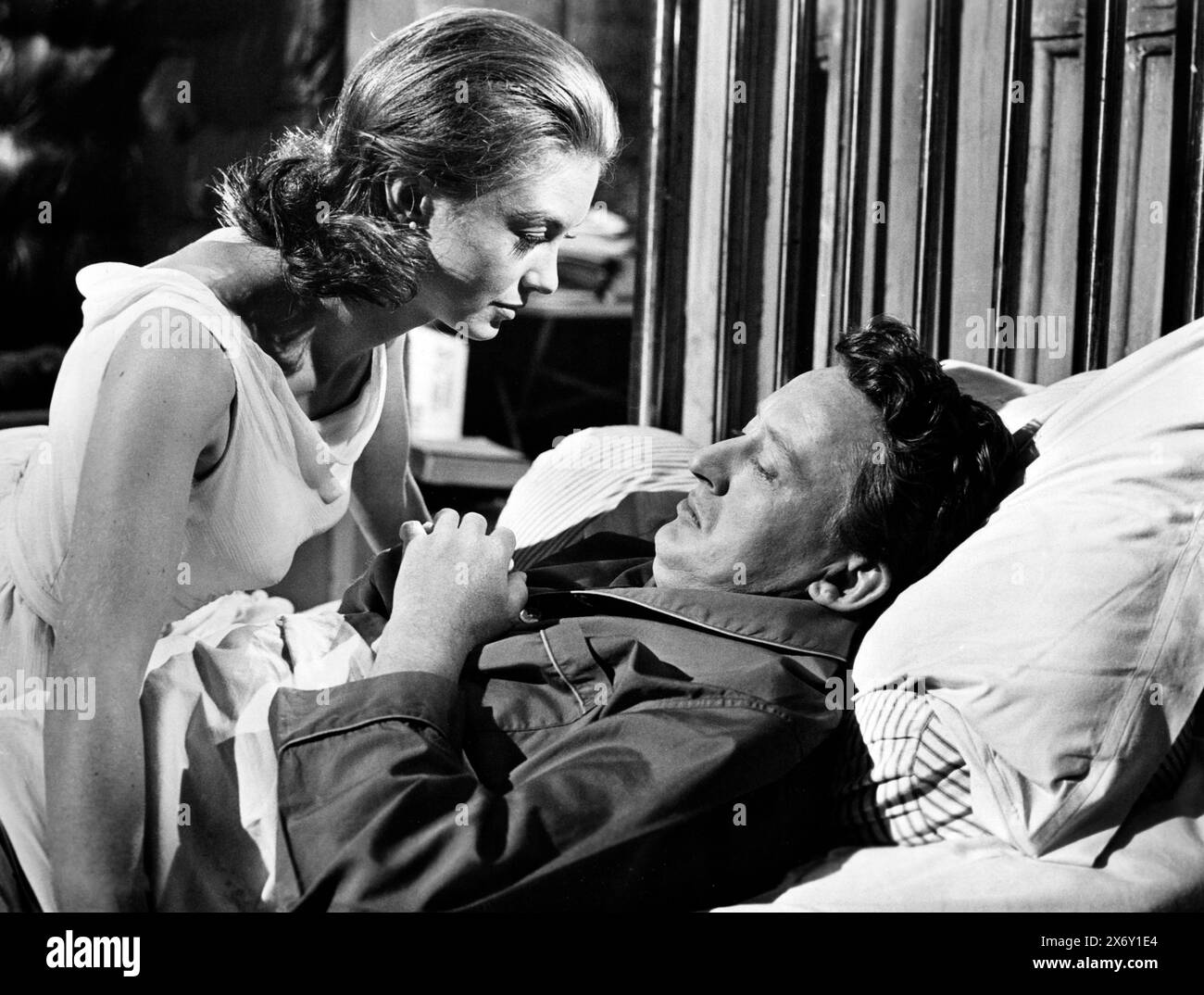 Janette Scott, Tom Poston, on-set of the film, "The Old Dark House ...