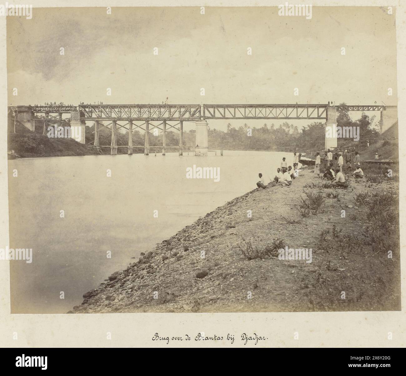 Bridge over the Brantas near Djadjar (title on object), State Railways ...