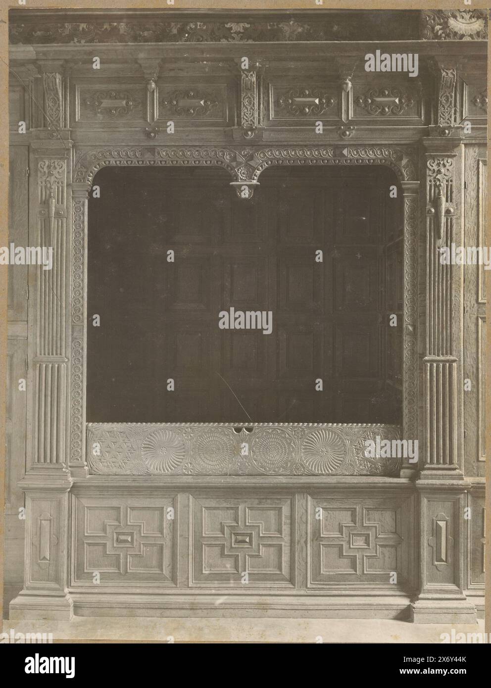 Silver paneling hi-res stock photography and images - Alamy