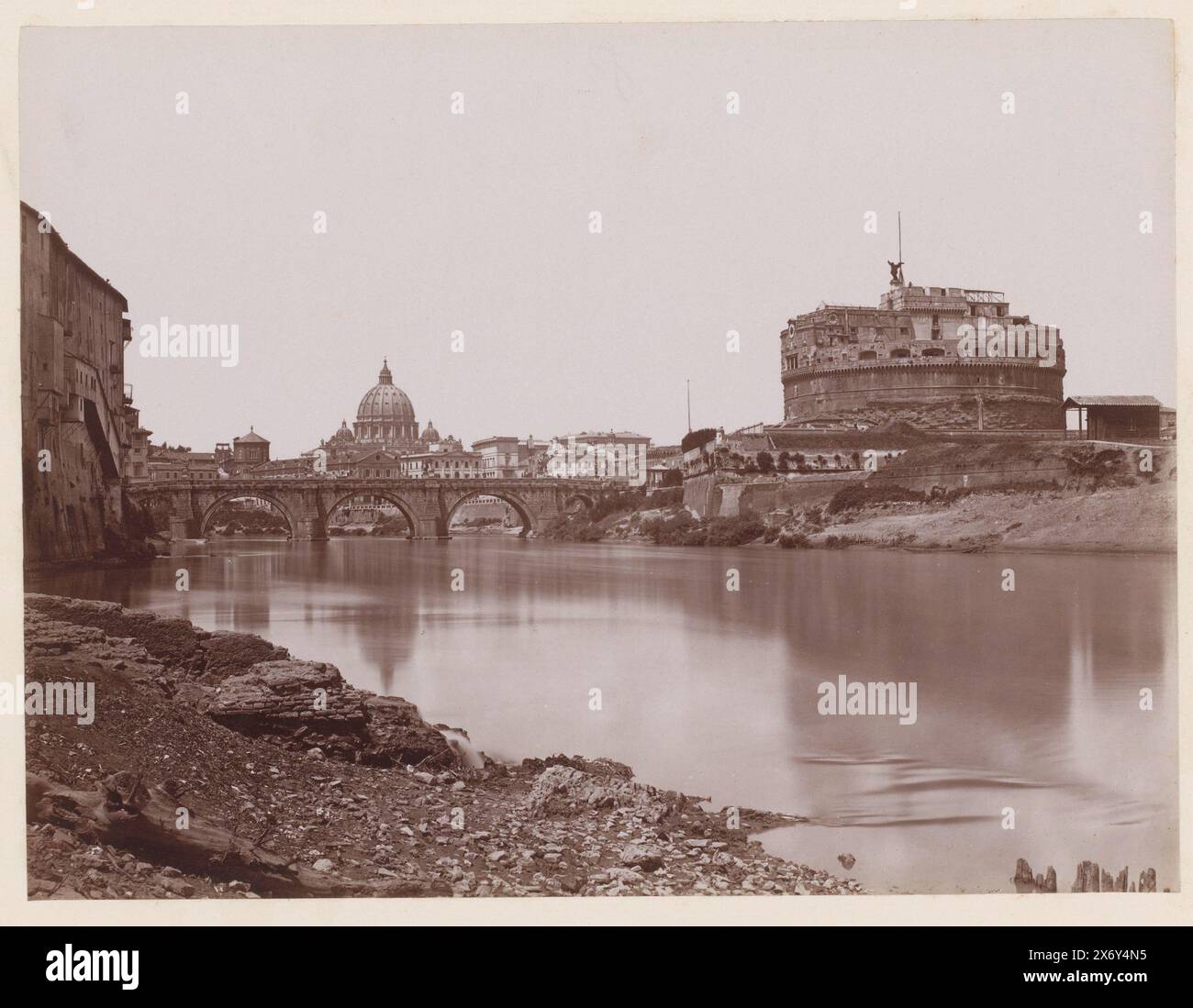 View of the Bridge of Angels and Castel Sant'Angelo in Rome, Italy ...