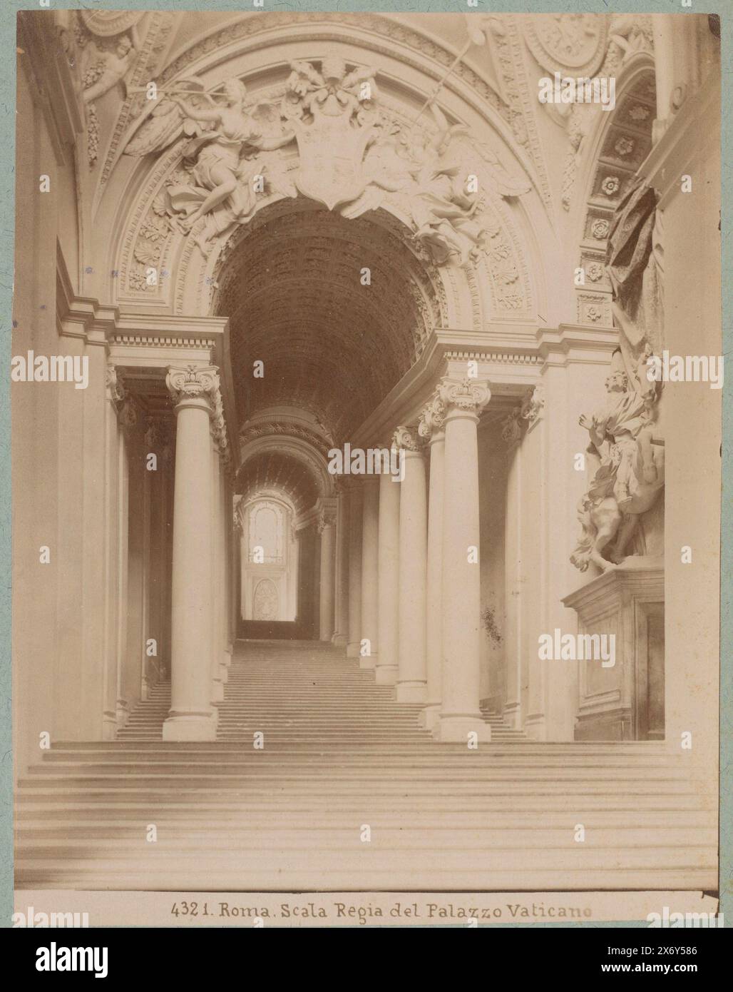 Scala regia vaticano hi-res stock photography and images - Alamy
