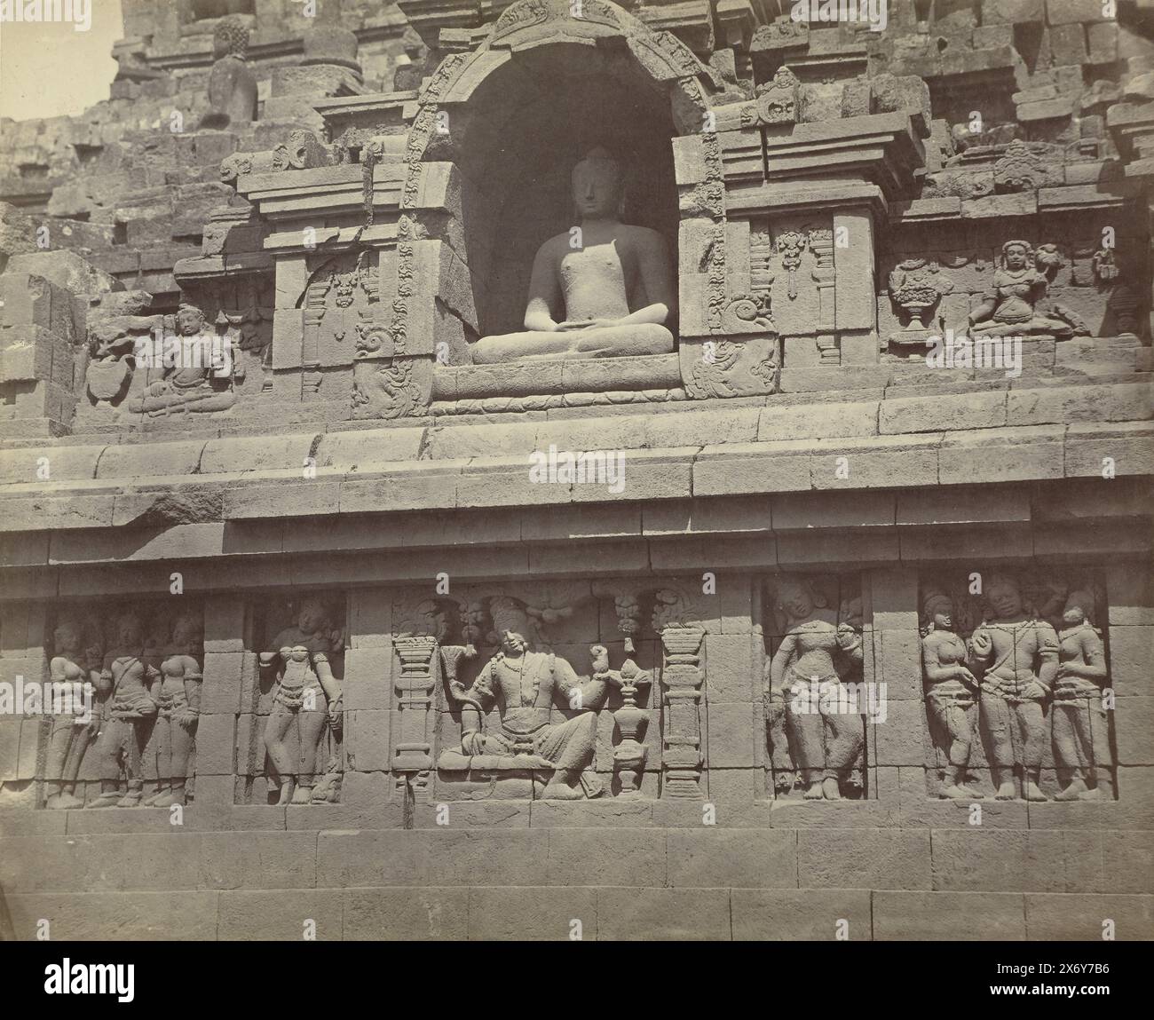 Bas relief and a Buddha niche in Borobudur, Bas relief 1st gallery ...