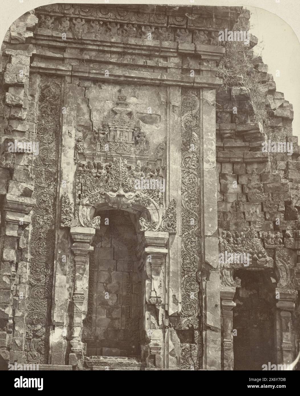 Kala makara motif hi-res stock photography and images - Alamy