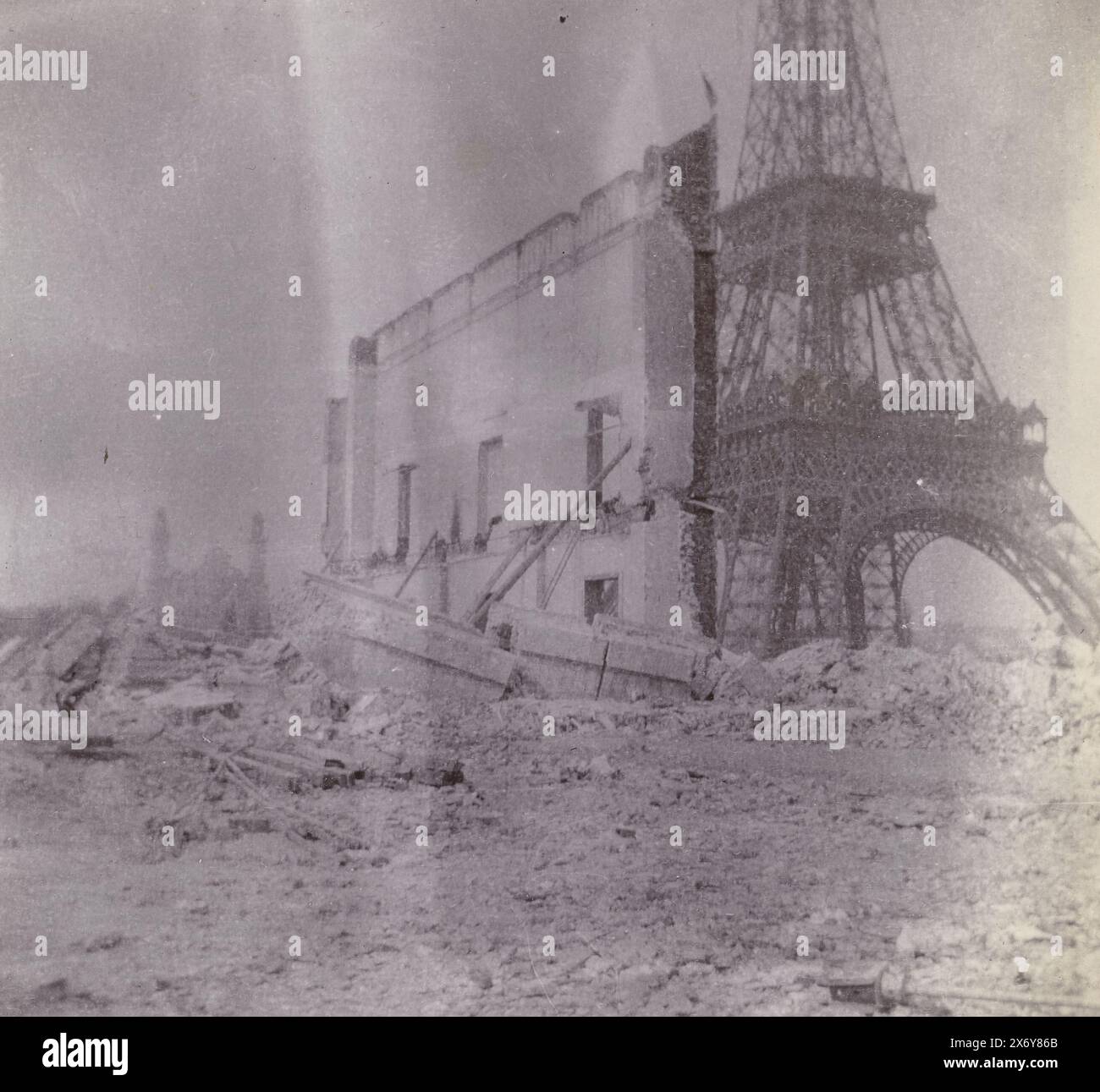 Construction of pavilions next to the Eiffel Tower for the 1889 ...