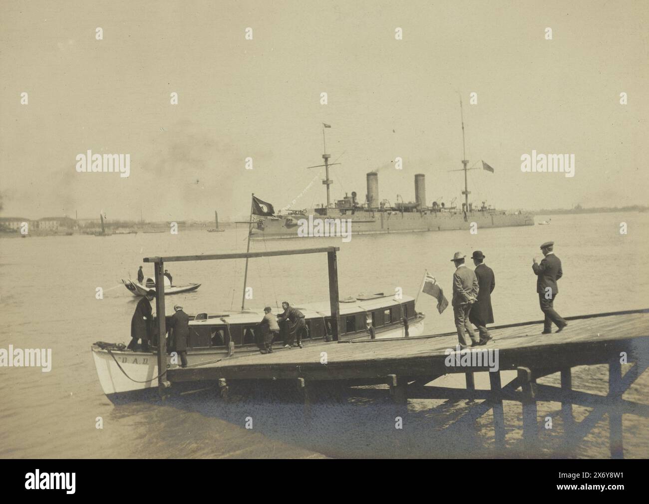 Gangplank ship hi-res stock photography and images - Alamy