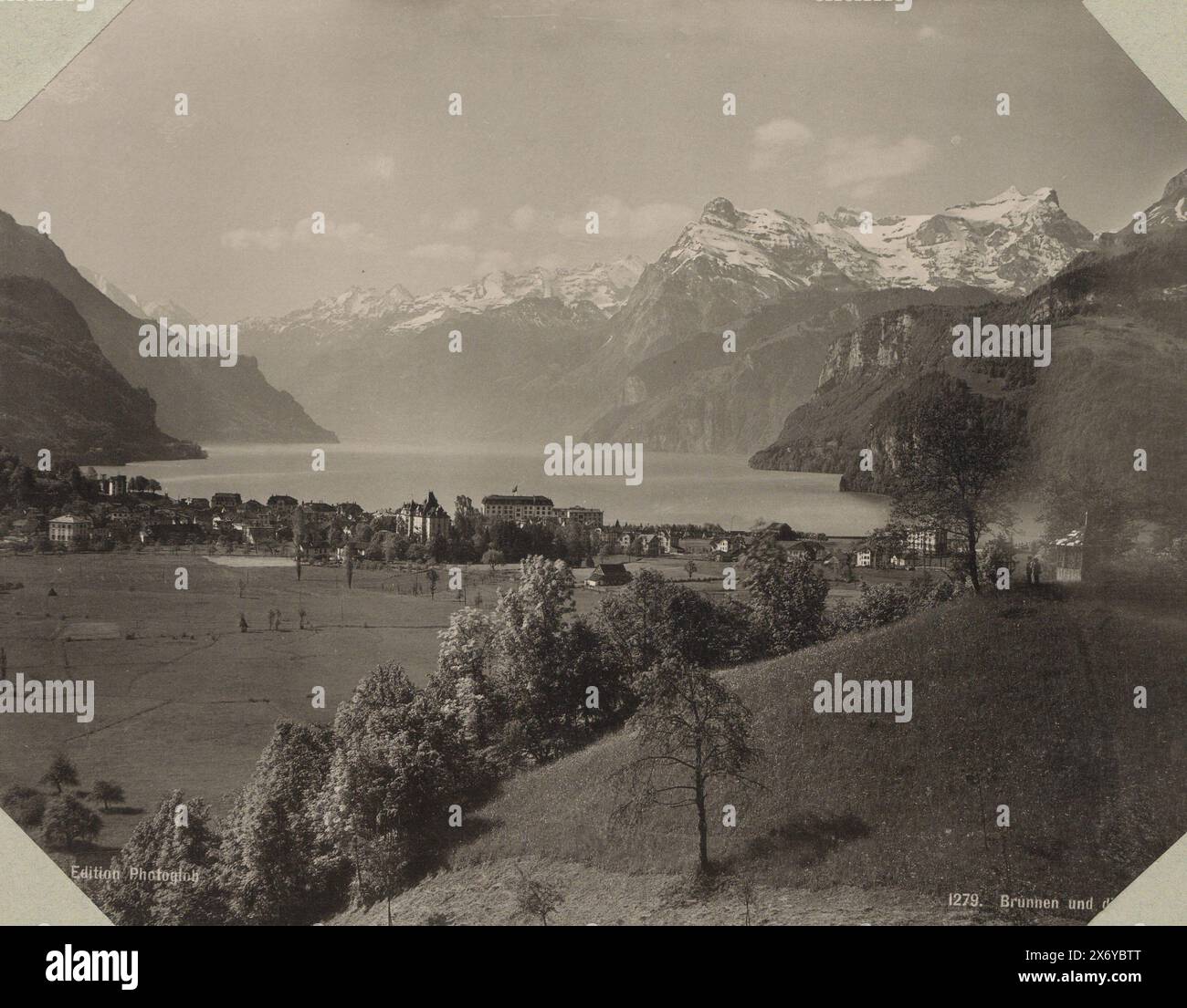 Brunnen und die alpen hi-res stock photography and images - Alamy