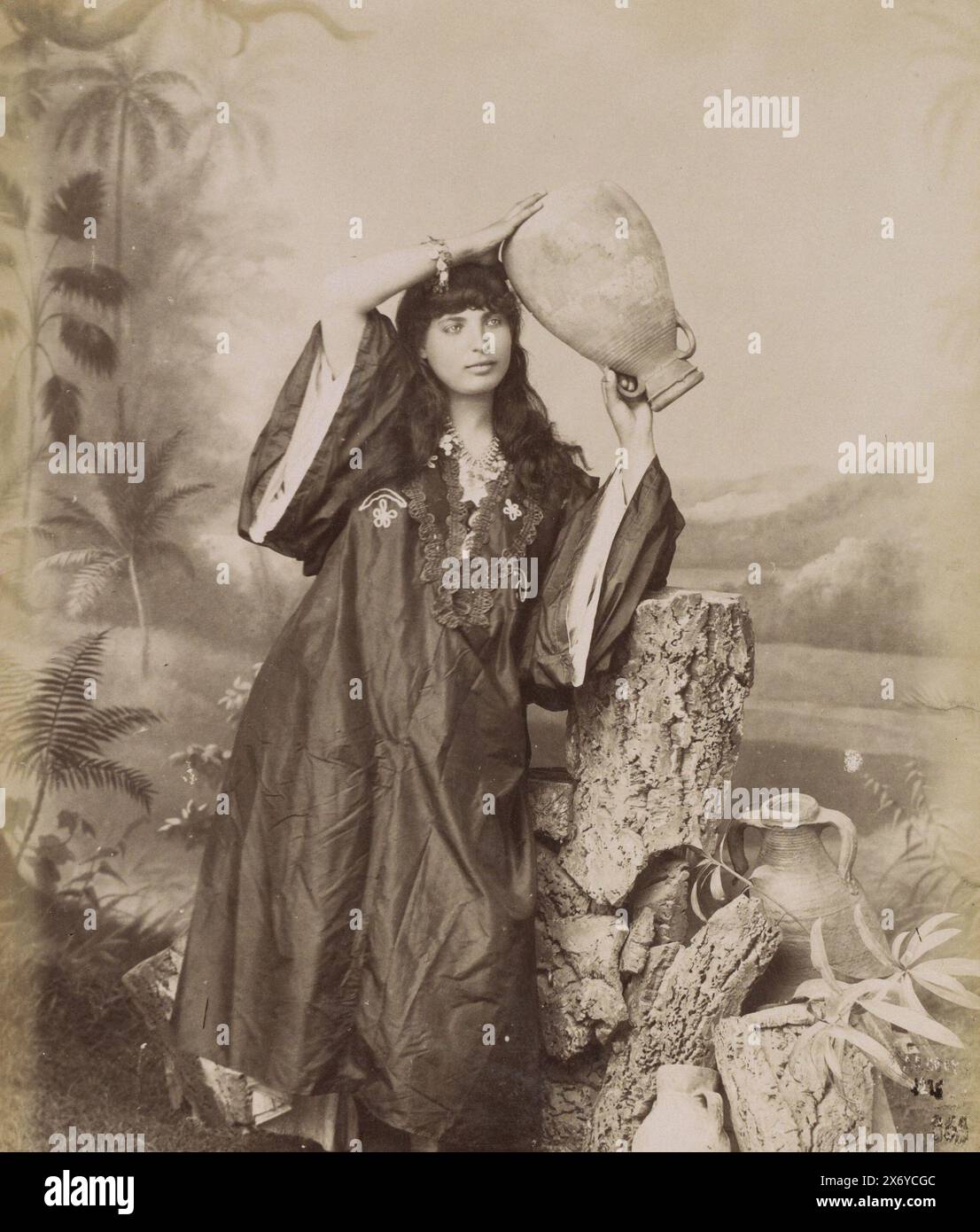 Fille fellah hi-res stock photography and images - Alamy