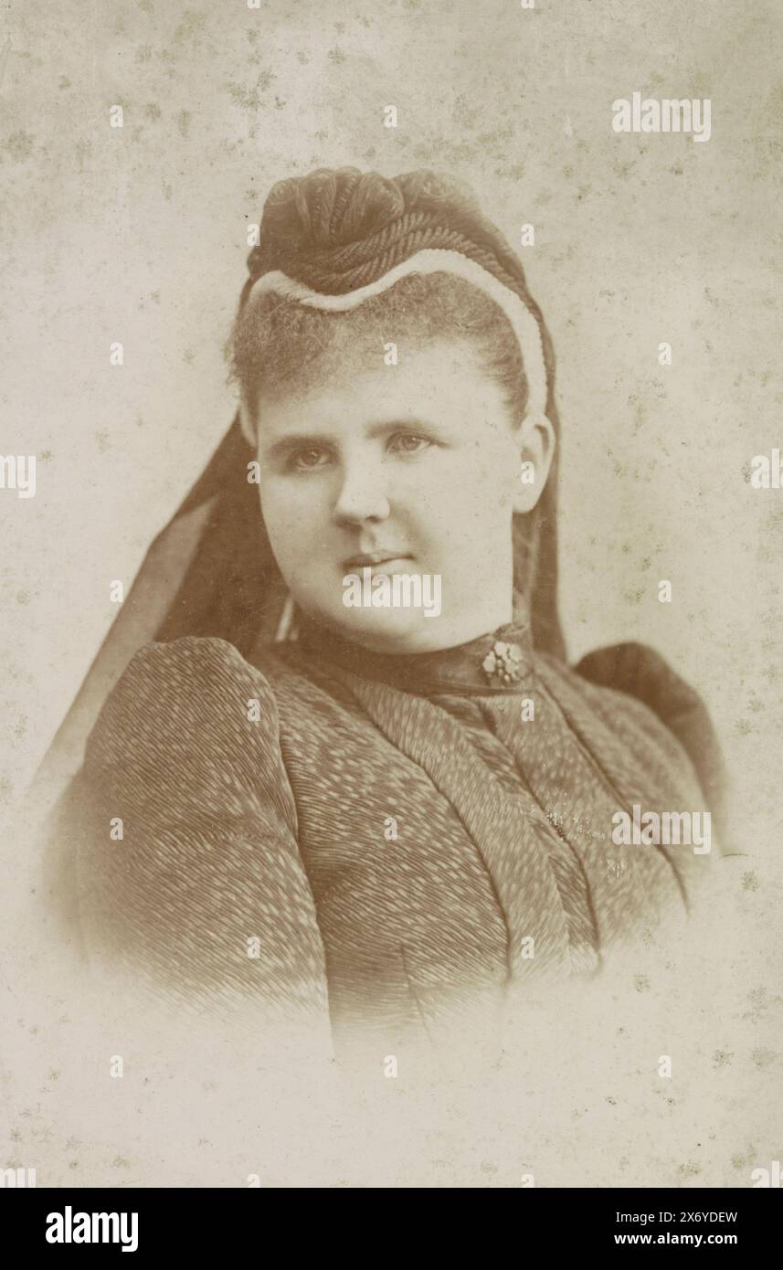 196 mm height hi-res stock photography and images - Alamy