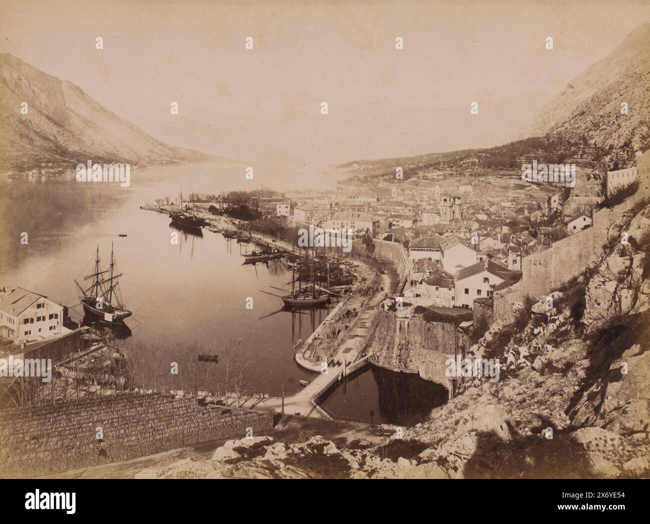 Baai van kotor hi-res stock photography and images - Alamy