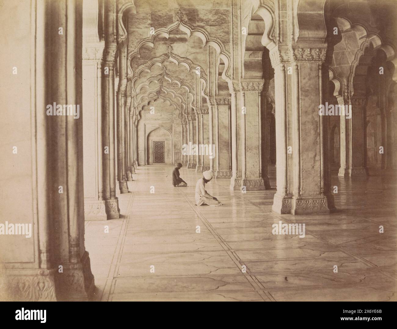 Moti masjid hi-res stock photography and images - Alamy