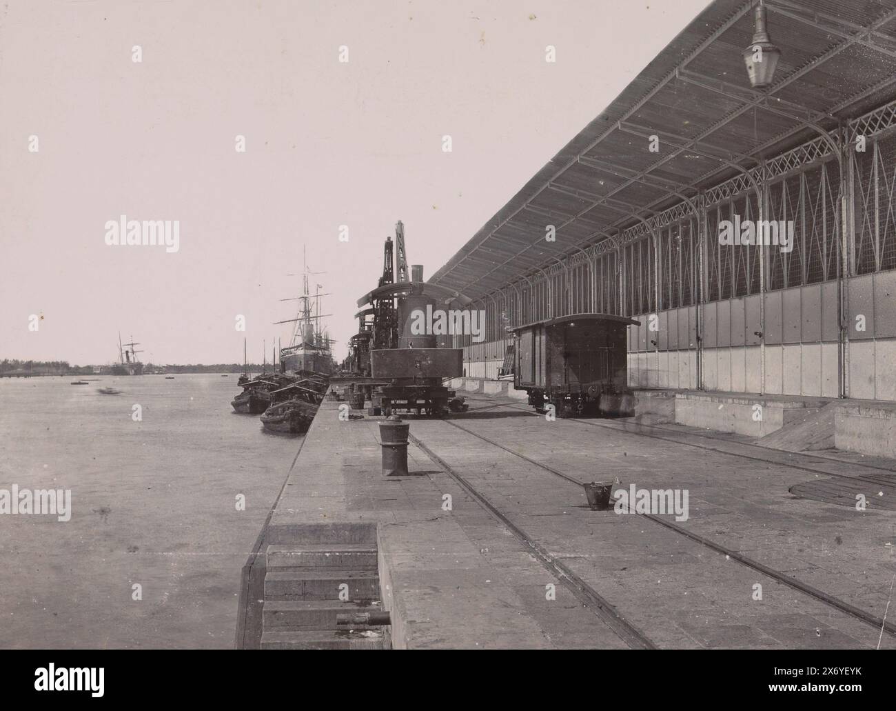 Freight station at a port, photograph, anonymous, unknown, 1900 - 1930 ...