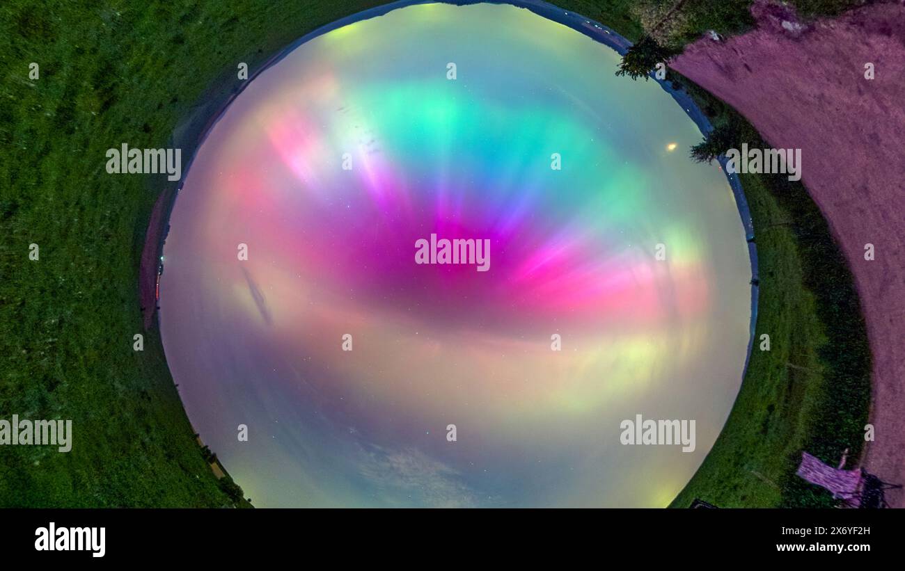 360 View Ultra Rare Golden Yellow With Full Rainbow Spectrum Colour ...