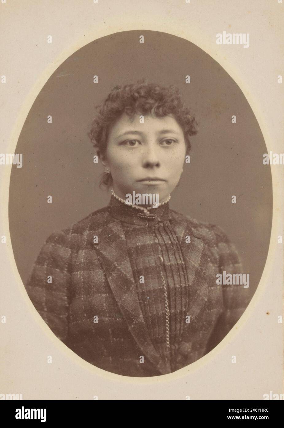 Photograph h 100 hi-res stock photography and images - Alamy