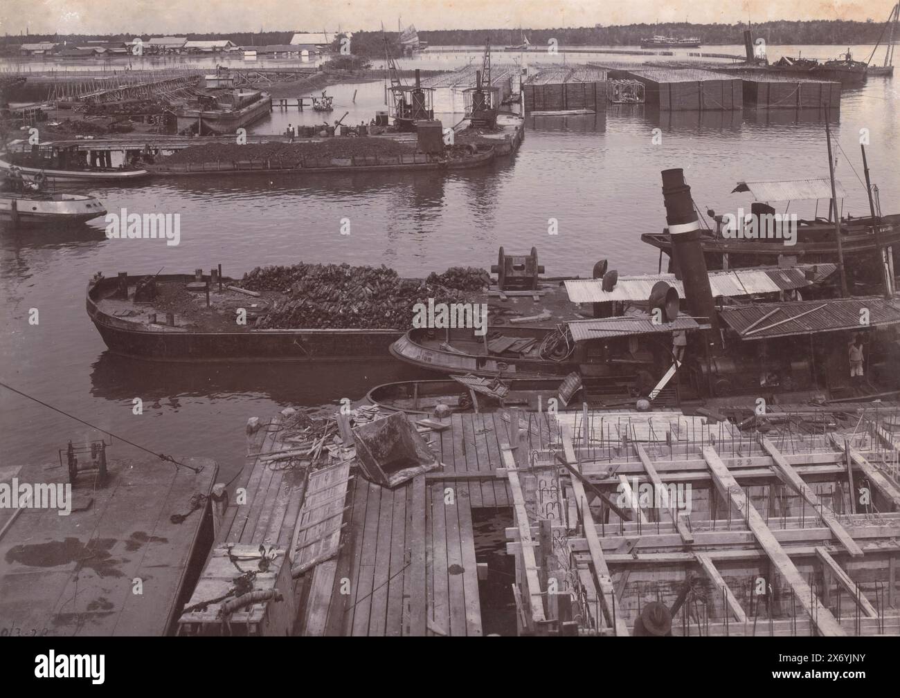 Completed caissons hi-res stock photography and images - Alamy