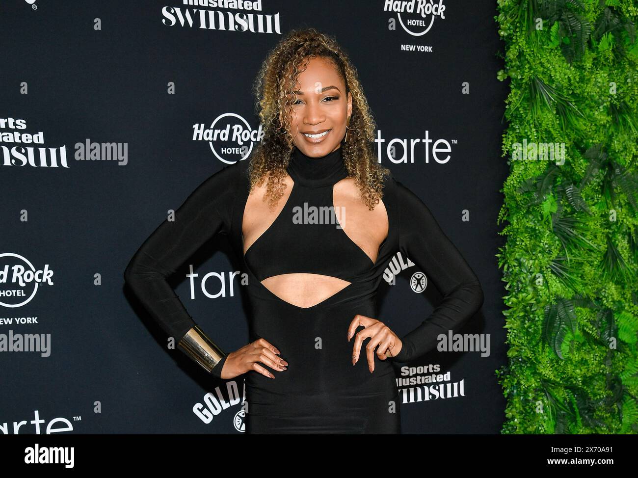 Ari Chambers attends the Sports Illustrated Swimsuit 60th anniversary ...