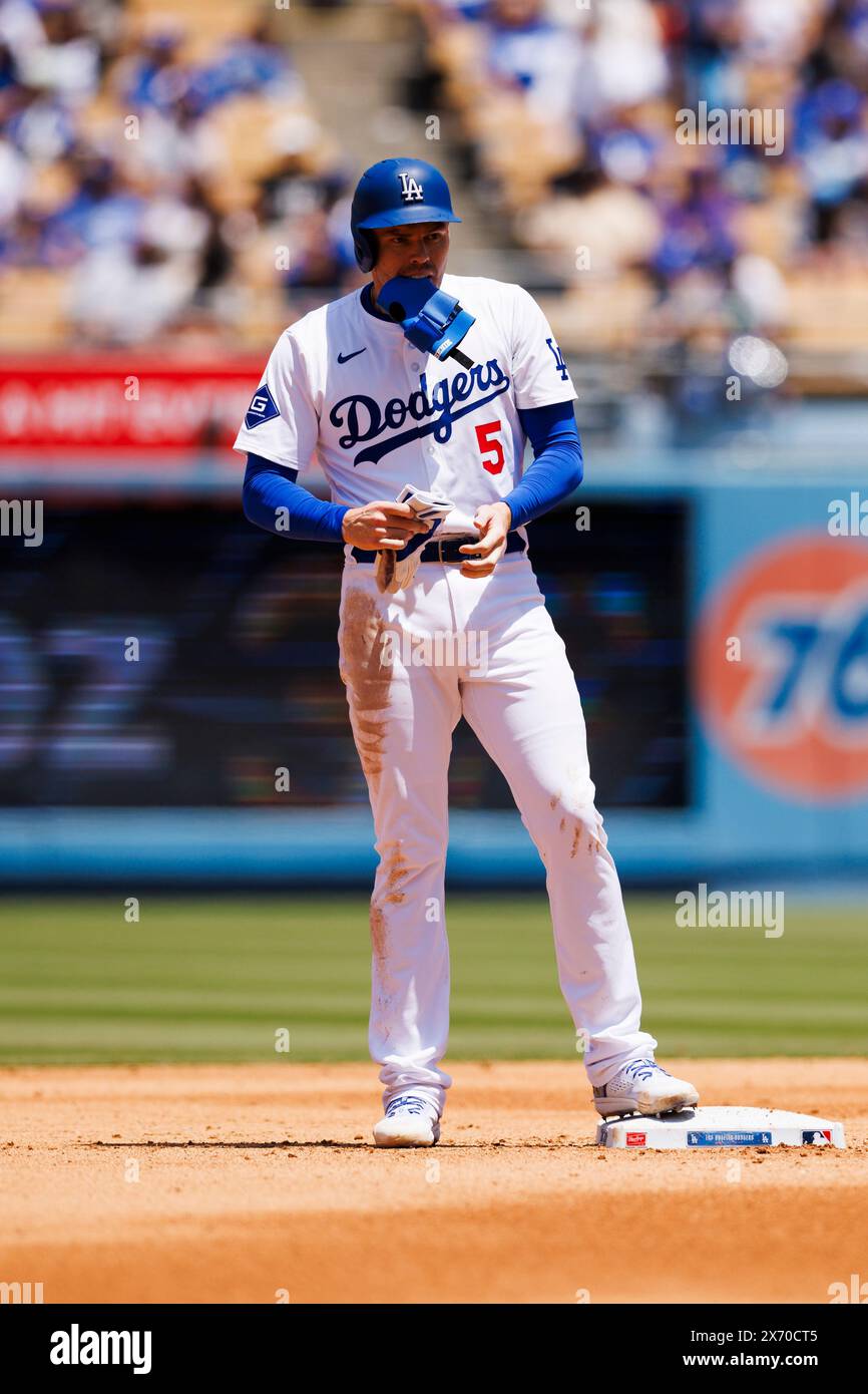 LOS ANGELES, CA - MAY 08: Los Angeles Dodgers first base Freddie ...