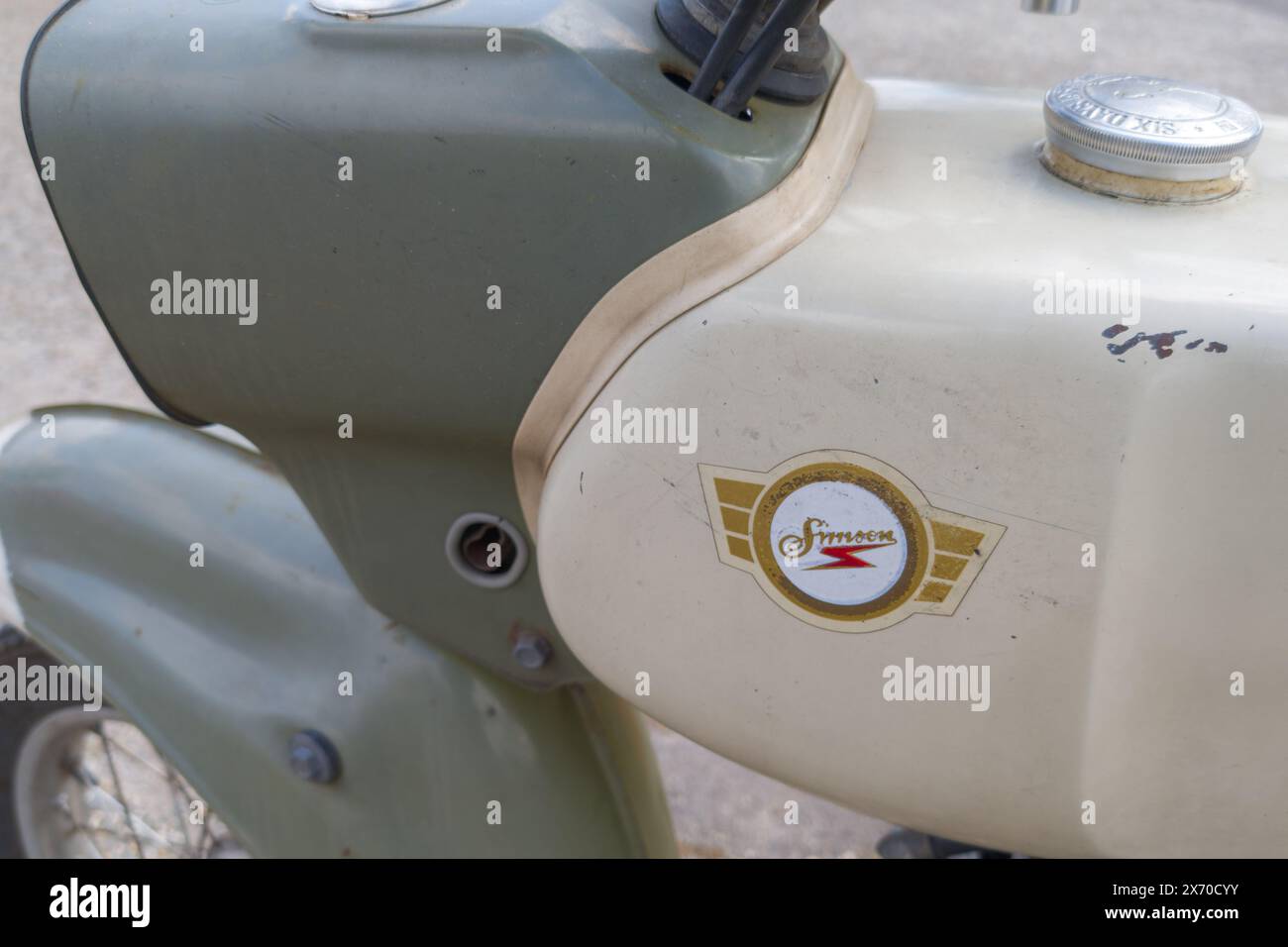 Ddr logo design hi-res stock photography and images - Alamy