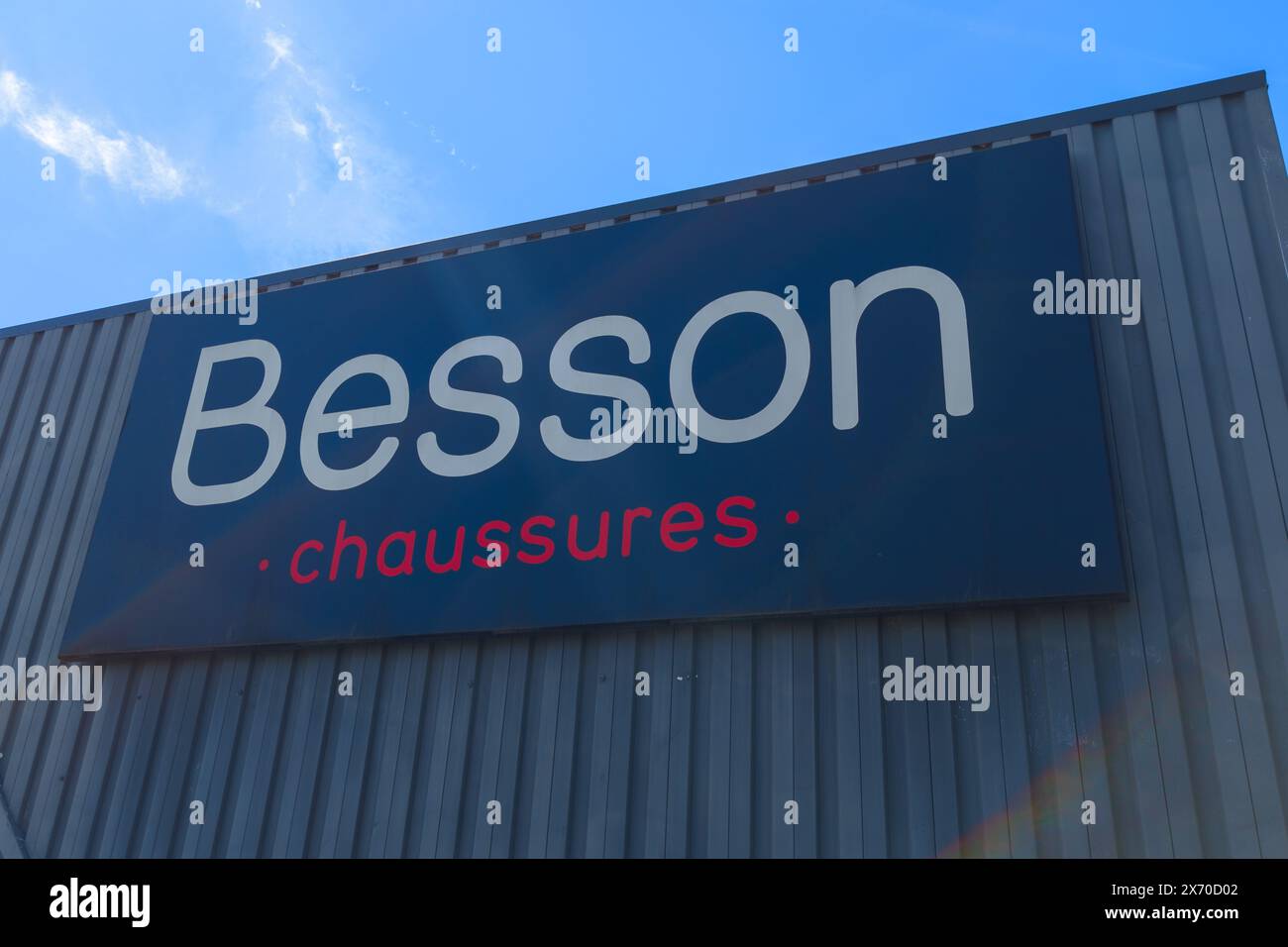 Bordeaux , France - 05 12 2024 : Besson chaussures sign logo and text ...