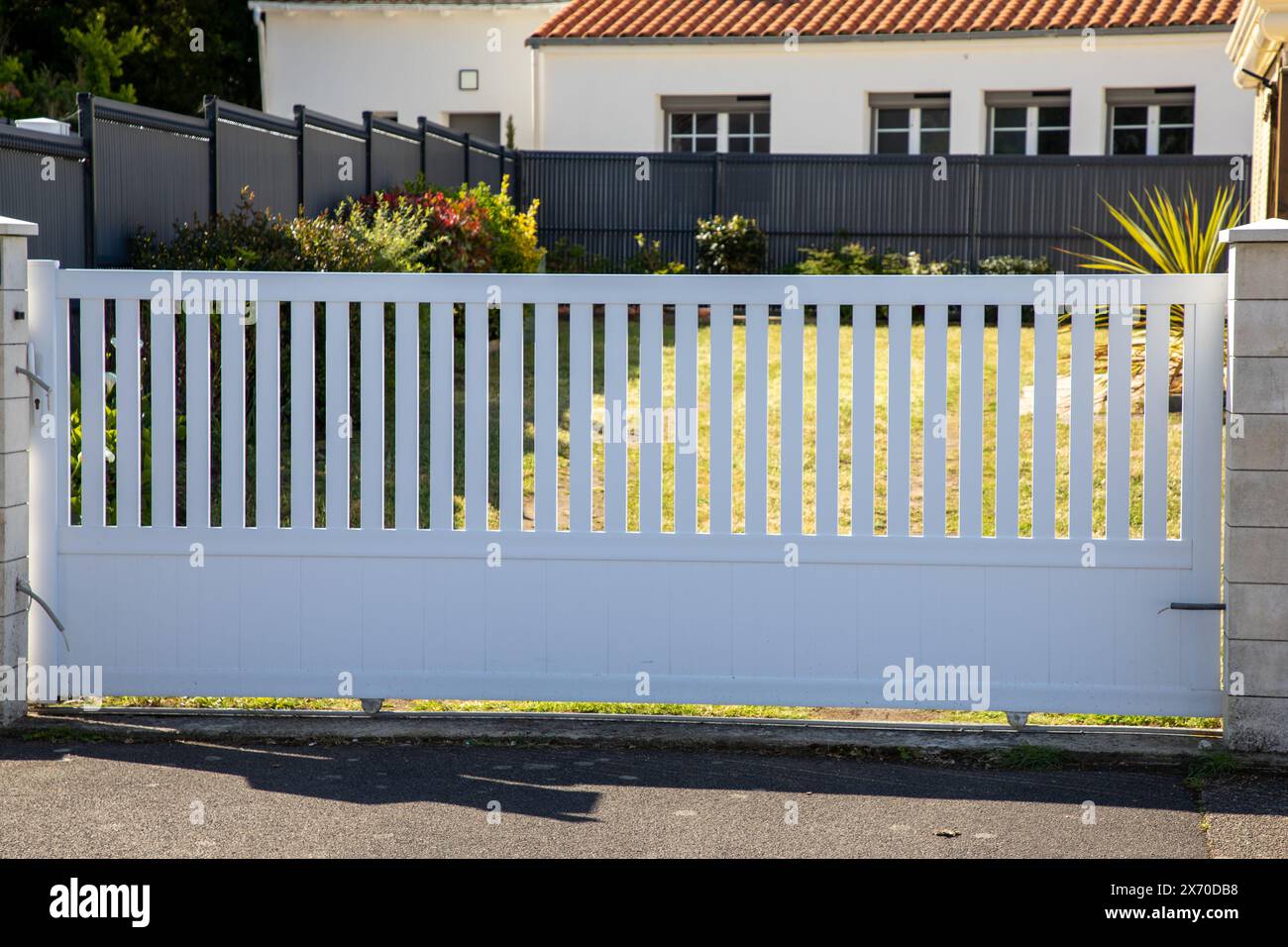 Aluminum modern white slide gate home portal fence of suburb house ...