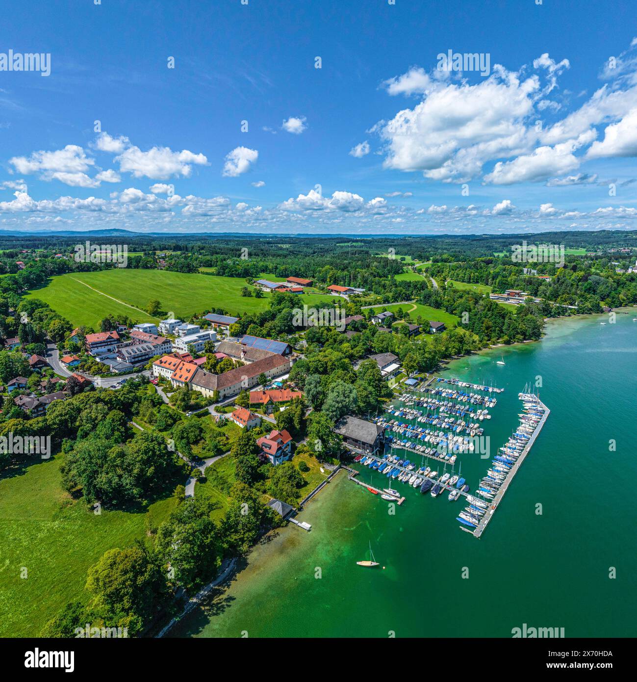 Die Gemeinde Bernried am Starnberger See im Luftbild Ausblick auf ...