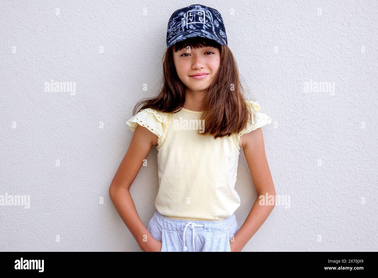 Pretty 12 year old girl hi-res stock photography and images - Alamy