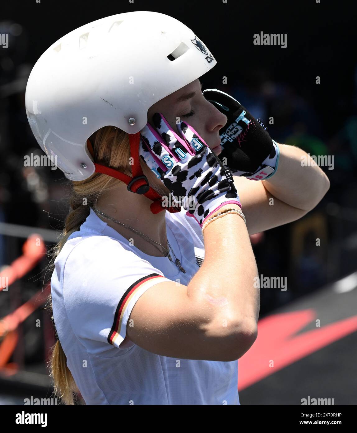 (240517) -- SHANGHAI, May 17, 2024 (Xinhua) -- Germany's Kim Lea Muller ...