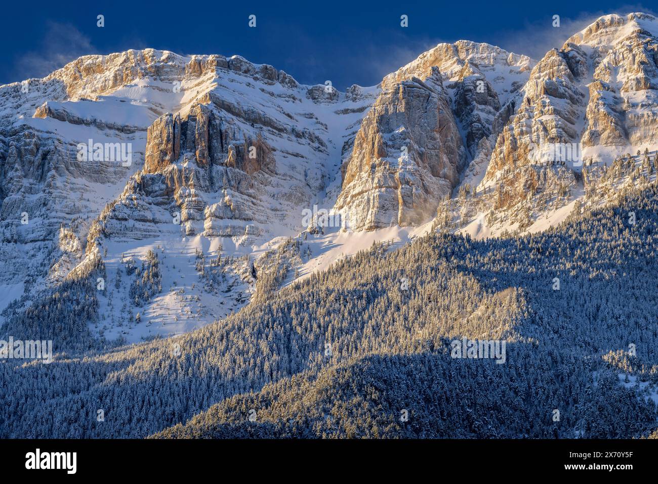 Sunrise over the Cadí mountain range seen from Estana (Cerdanya ...