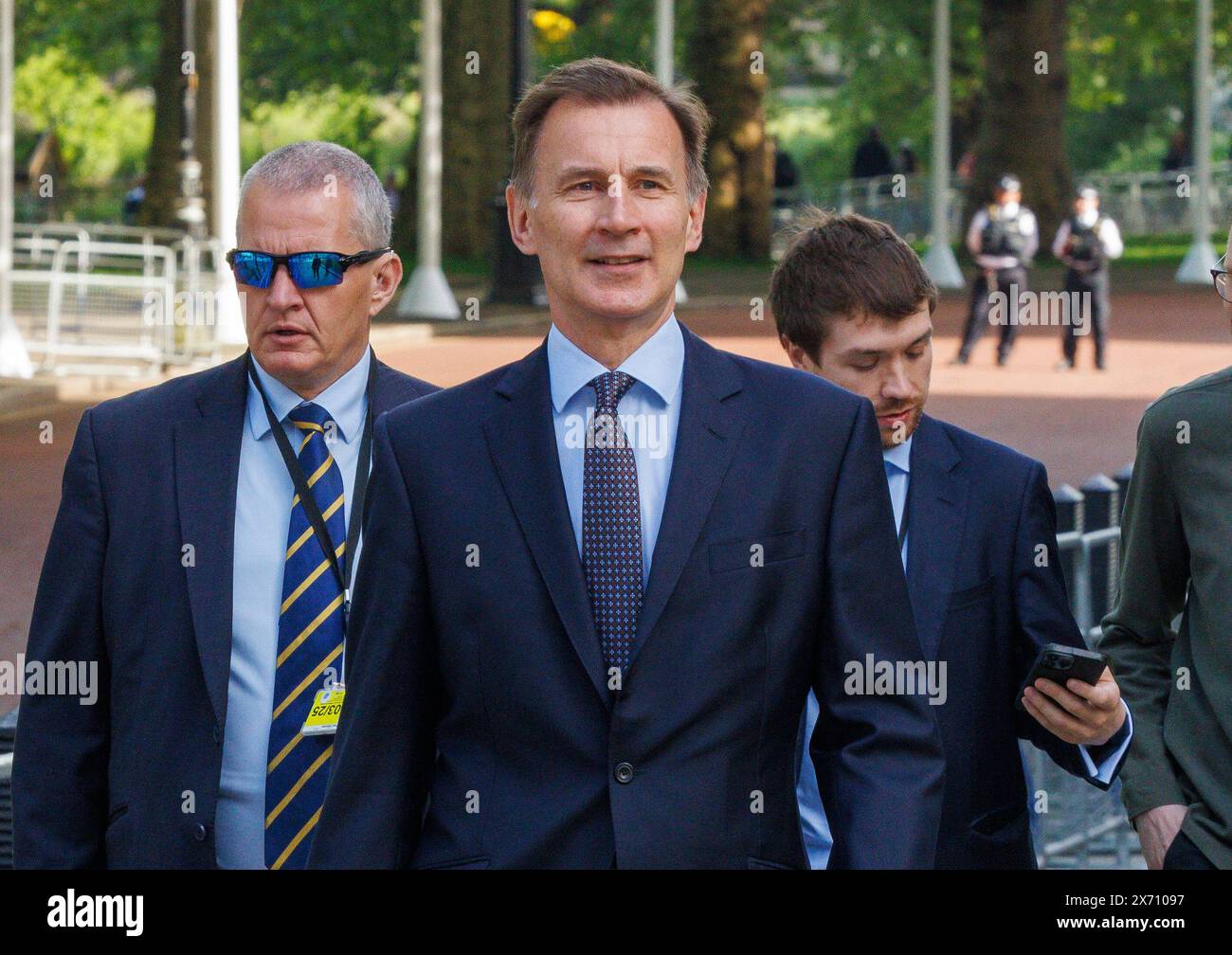 London, UK. 17th May, 2024. Chancellor, Jeremy Hunt, arrives to give a ...