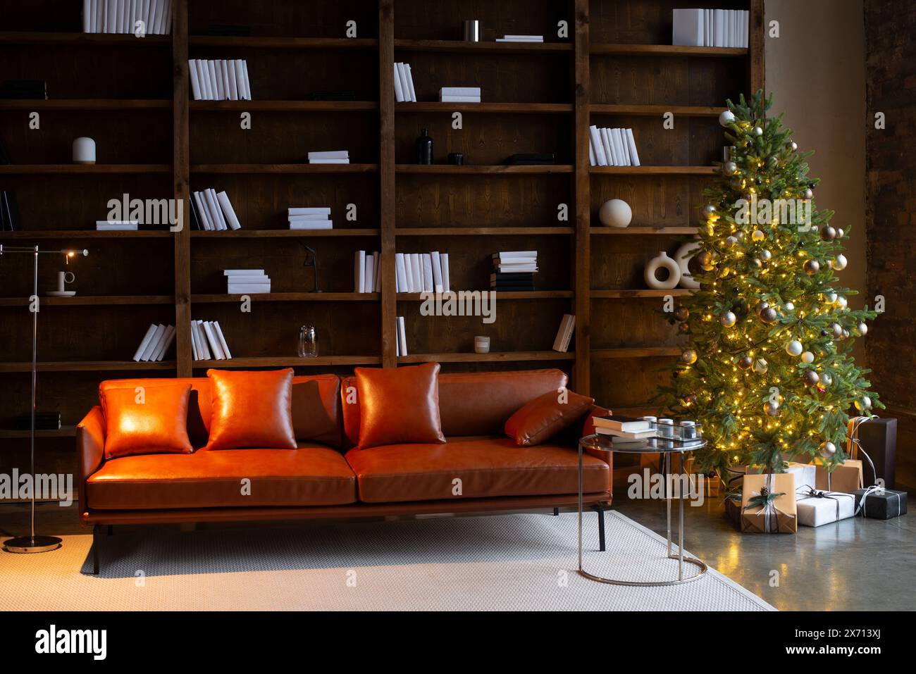 Christmas tree and books hi-res stock photography and images - Alamy